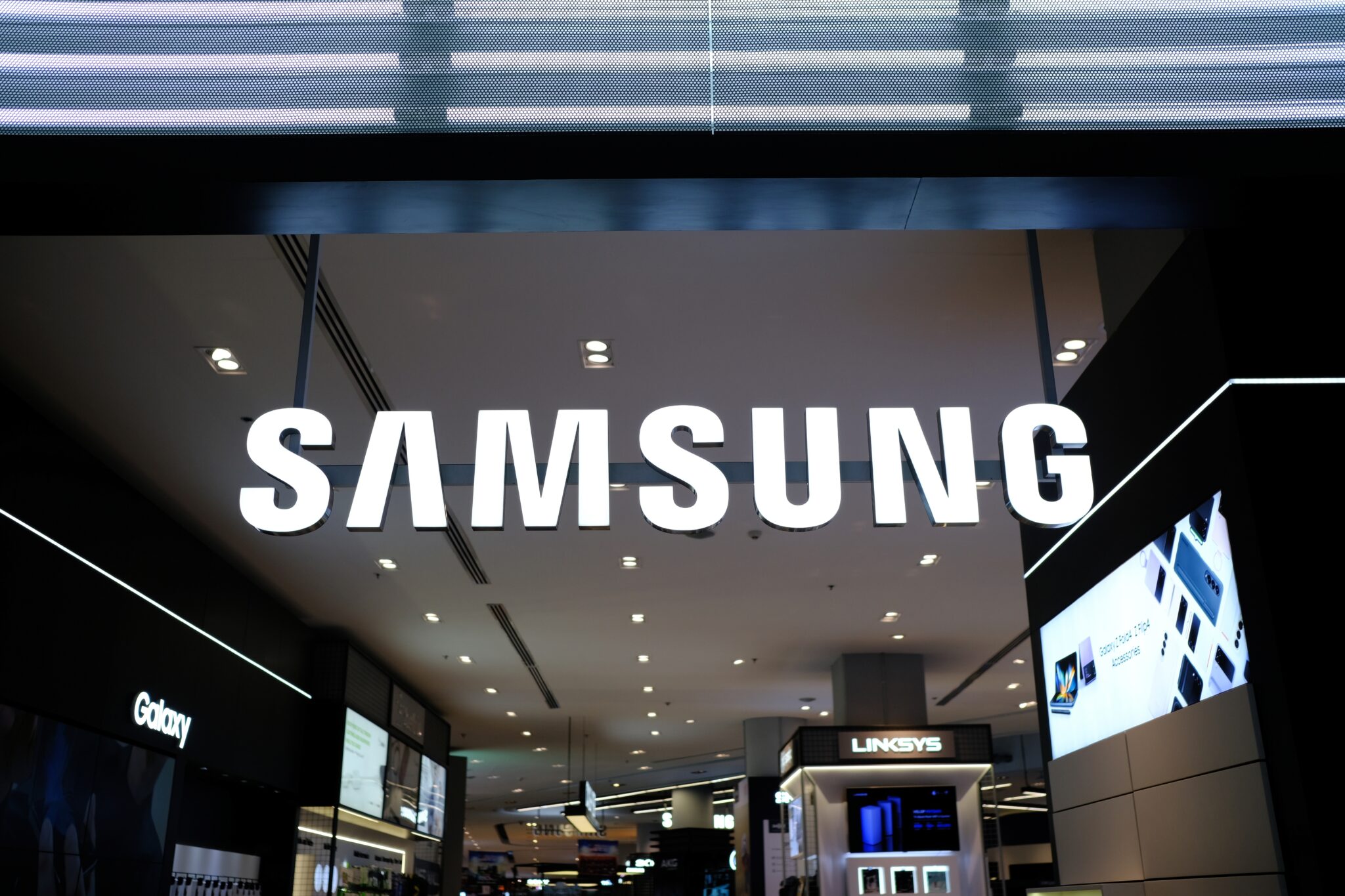 Samsung: Pioneering the Future of Technology • Mavely
